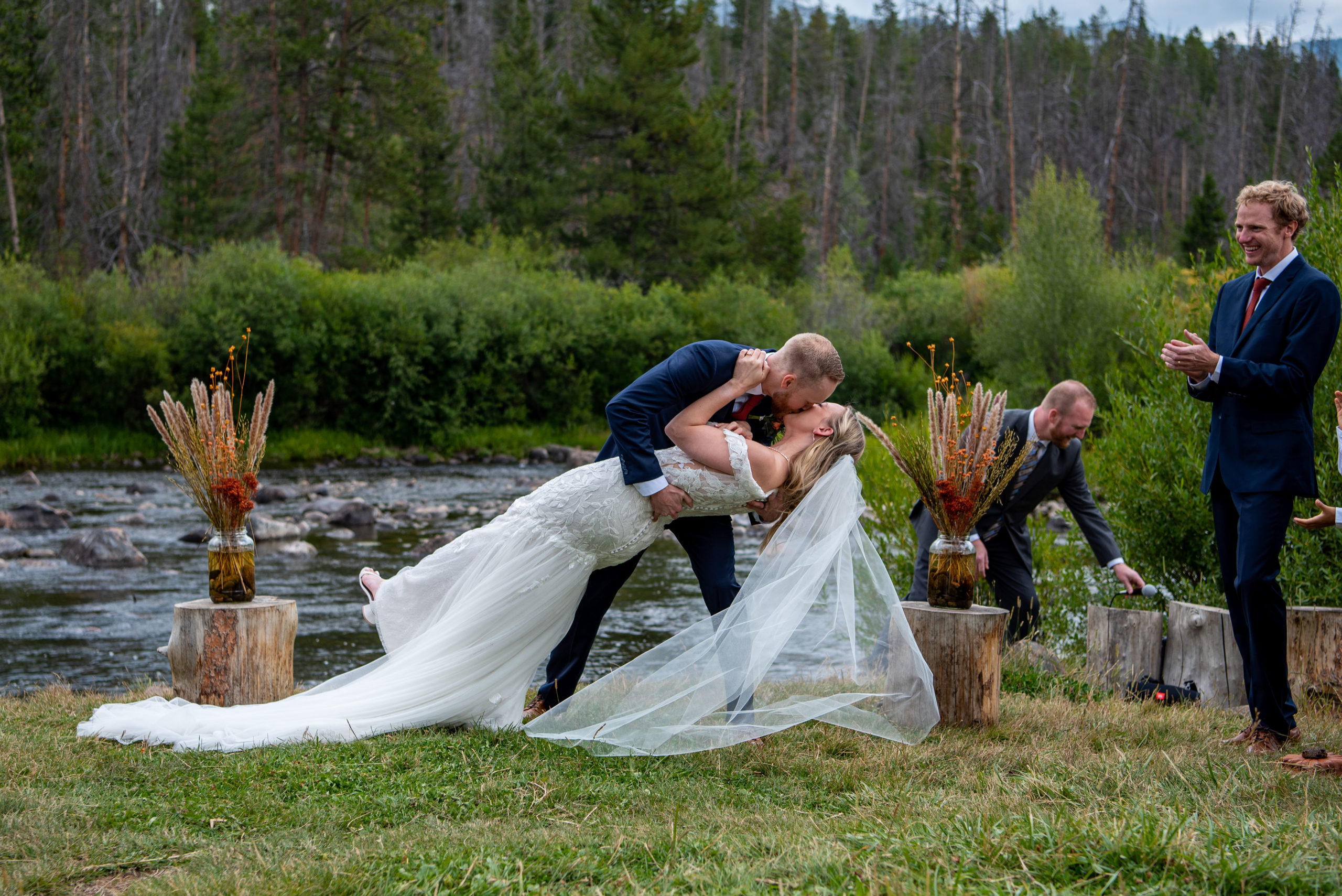 Elopement Ceremony Ideas -7 Unique Things To Do During Your Ceremony
